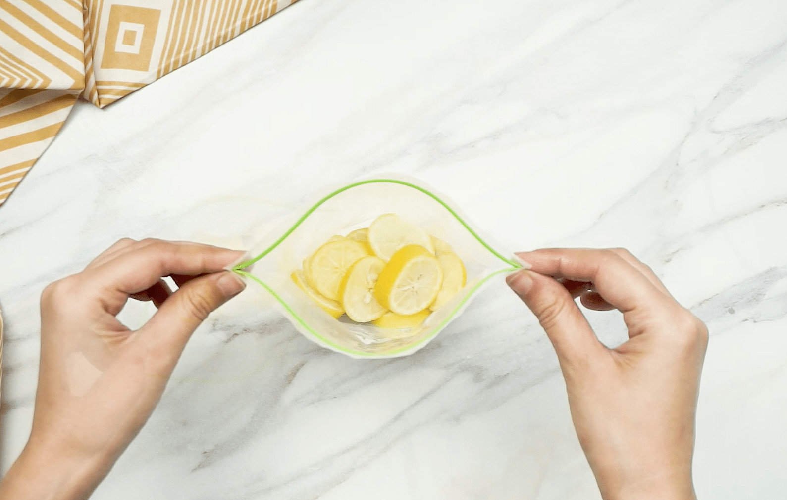 Can You Freeze Lemons? Yes! Here's How... | Freeze It