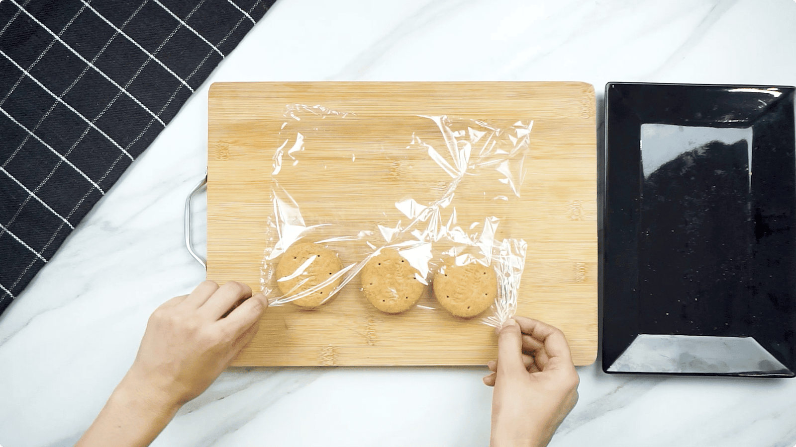 Can You Freeze Biscuits? Yes! Here's How... | Freeze It
